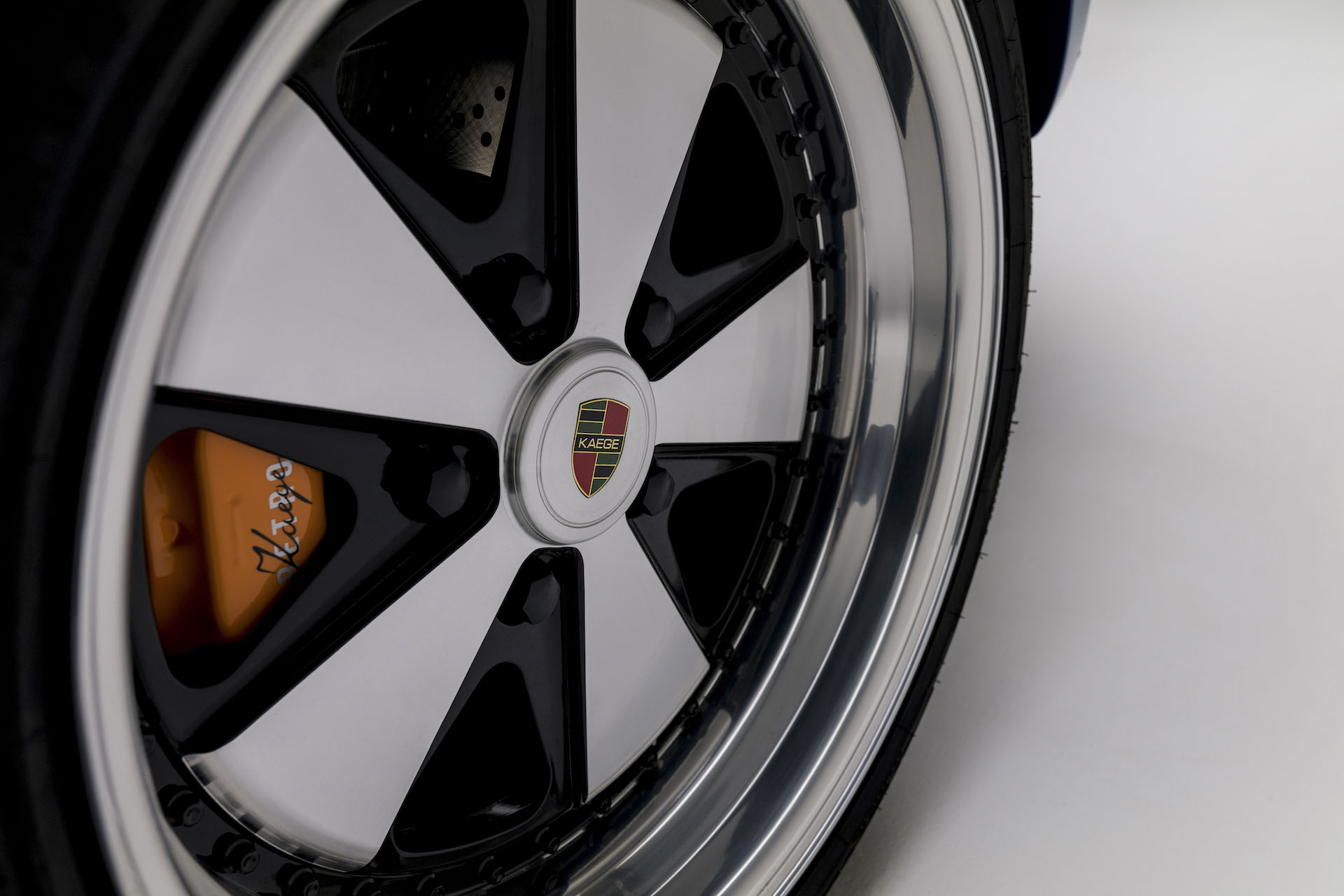 KAEGE RETRO Porsche 911 Restomod 993 Backdate F-Modell | Stetten Pfalz ...